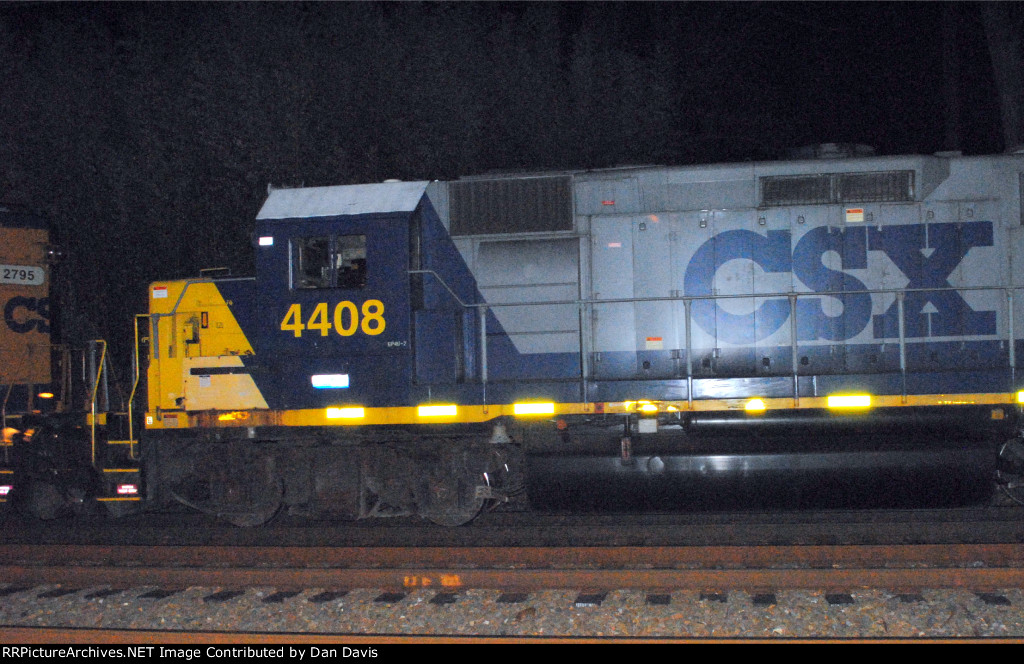 CSX GP40-2 4408 trails on C746-28